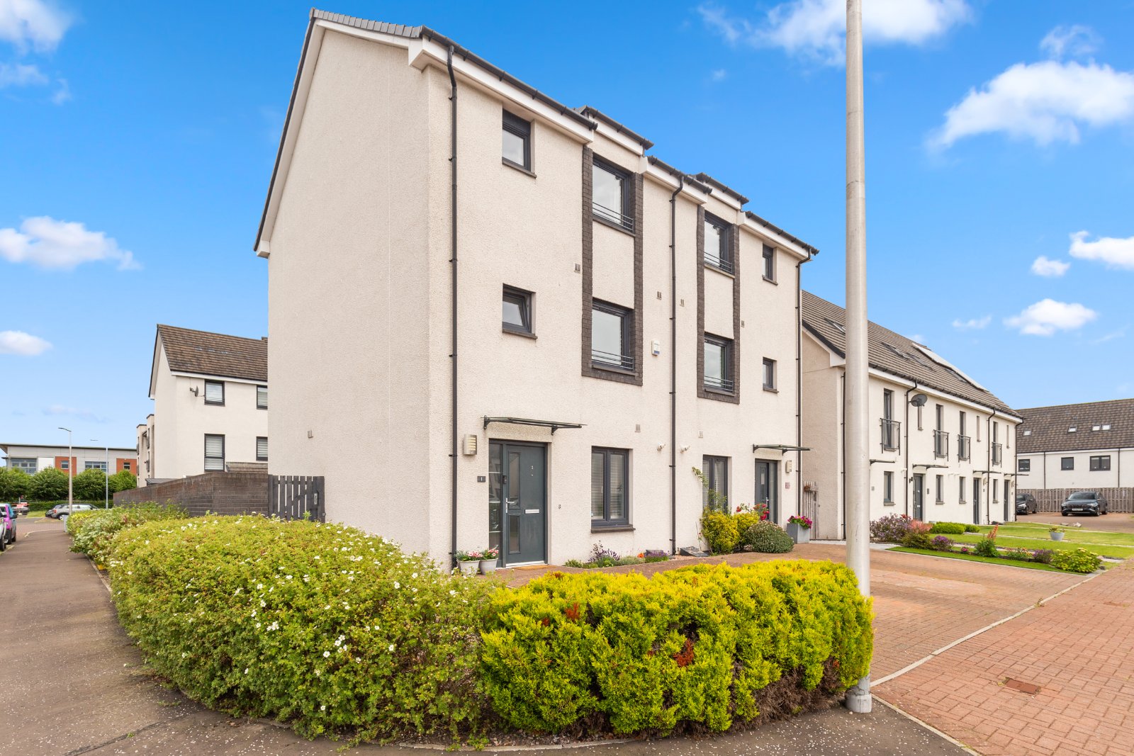 Crofton Square, Braehead, Renfrew, PA4 8YY - Walker Laird Solicitors ...